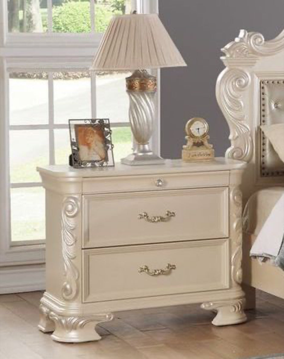 Furniture & Mattress Store - Adams Furniture